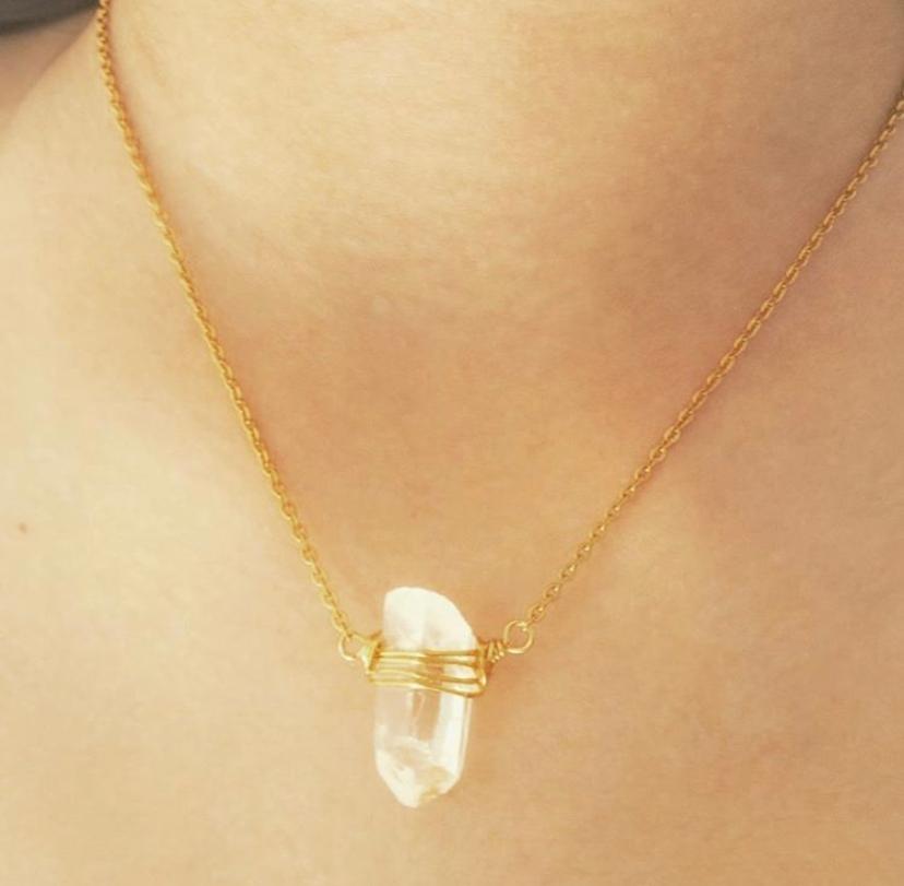 Necklace Vertical Pointer